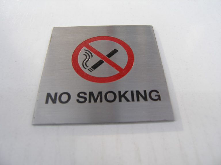 100mmx100mm Brushed stainless steel 'no smoking' sign