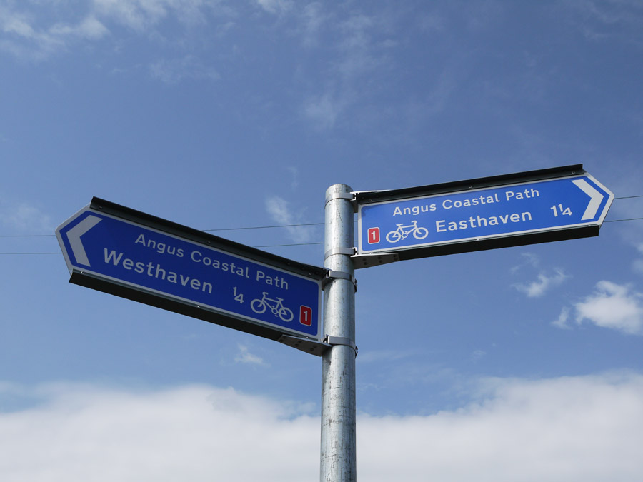 Wayfinder Finger Signs - Sign Industries