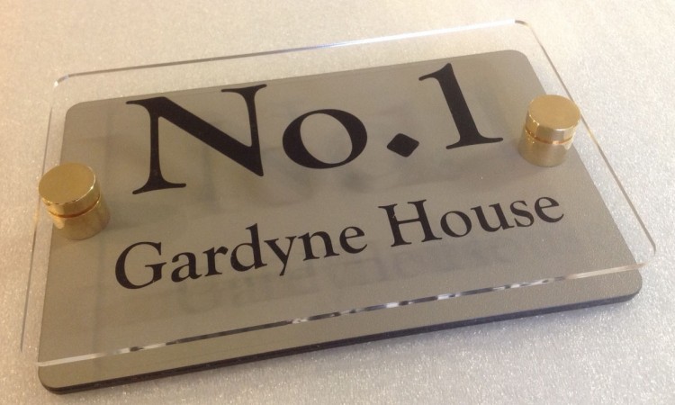 200mm-x-130mm-Perspex-Sign-750x450 - Sign Industries