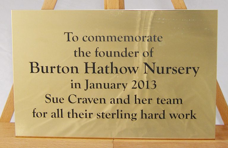 Commemorative Plaques: The Definitive Guide to Choosing a Plaque